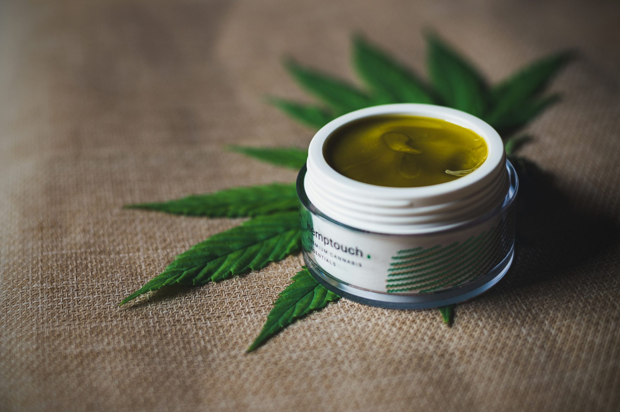Do Cannabis Topical Creams Get You High? | GOLDLEAF